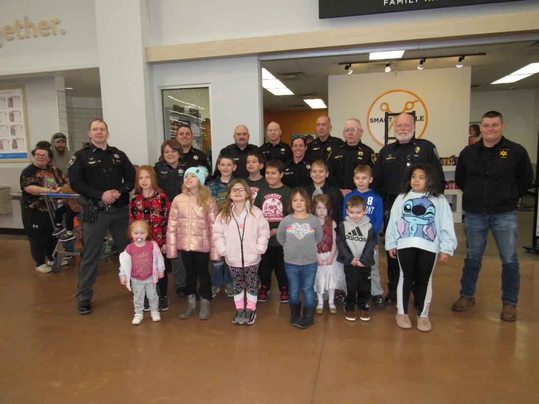 Tyler County Sheriff’s Department Makes 41 Students’ Christmases Bright ...